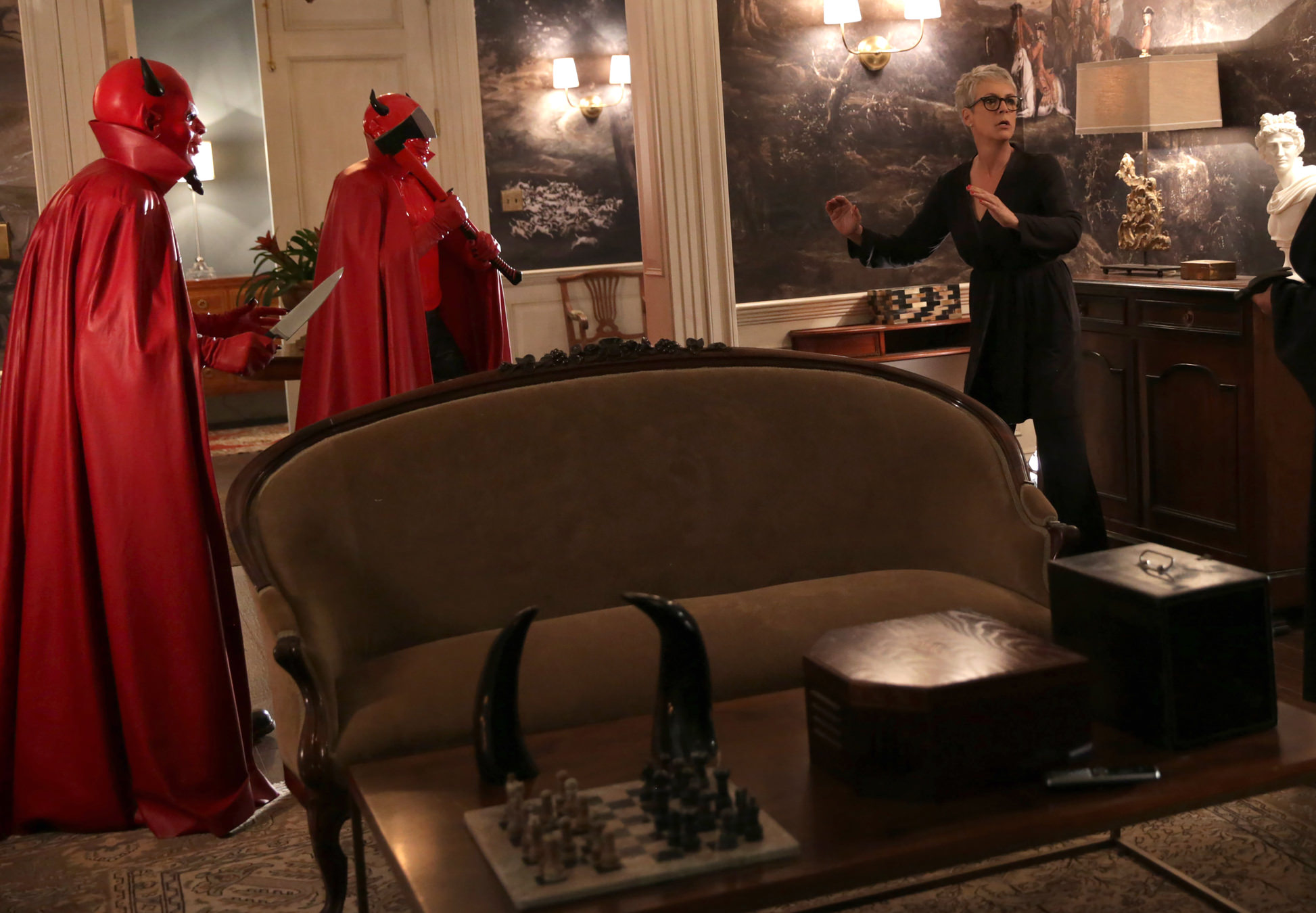 TV Review: Scream Queens 1.8 “Mommie Dearest”