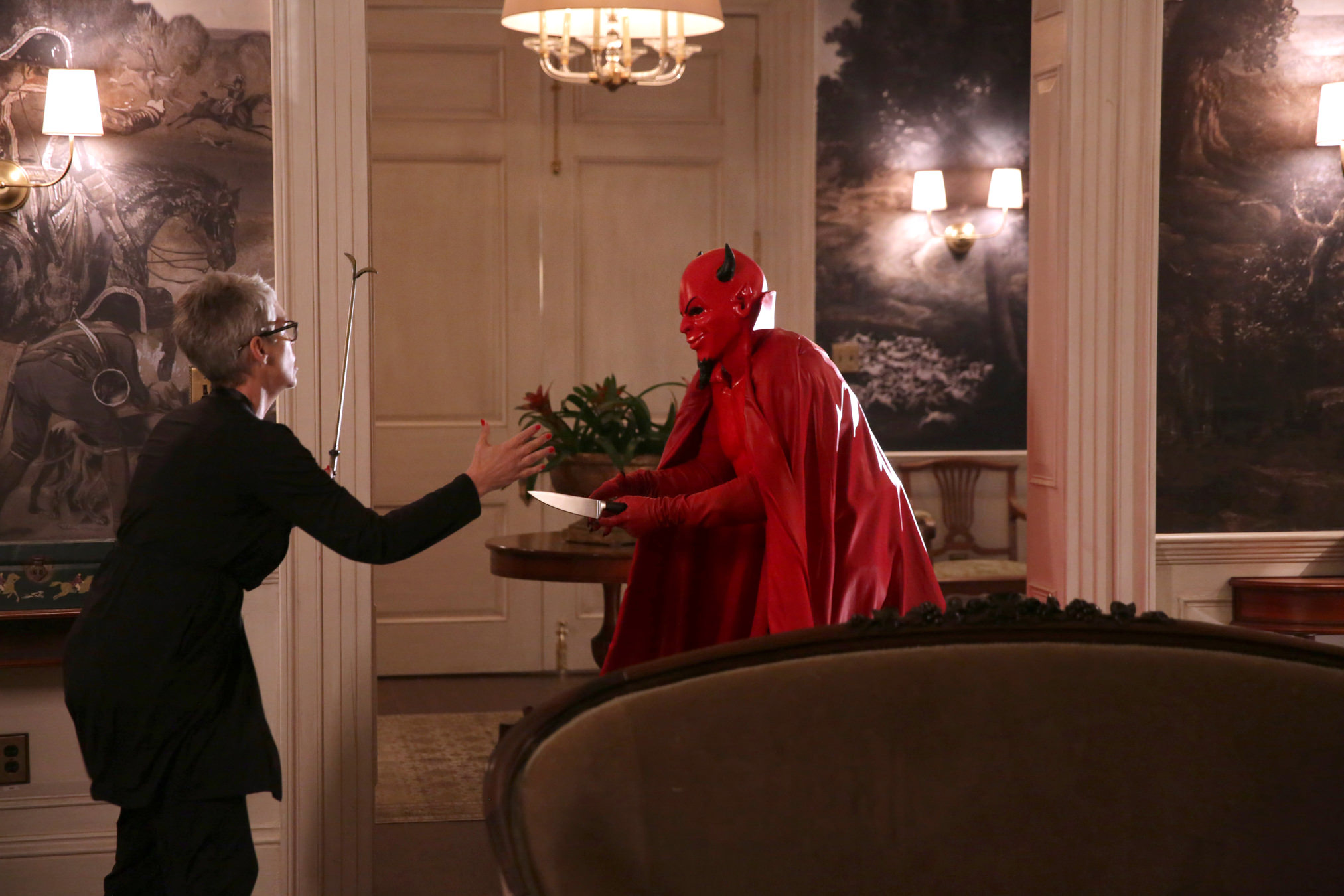 TV Review: Scream Queens 1.8 “Mommie Dearest”